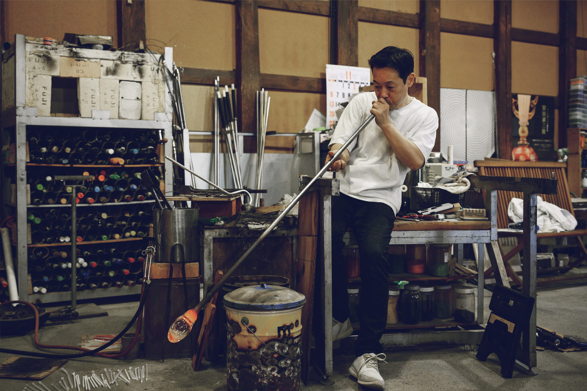 Glass artist Taizo Yasuda “I want to be an artist, not a craftsman” - ZEROMILE