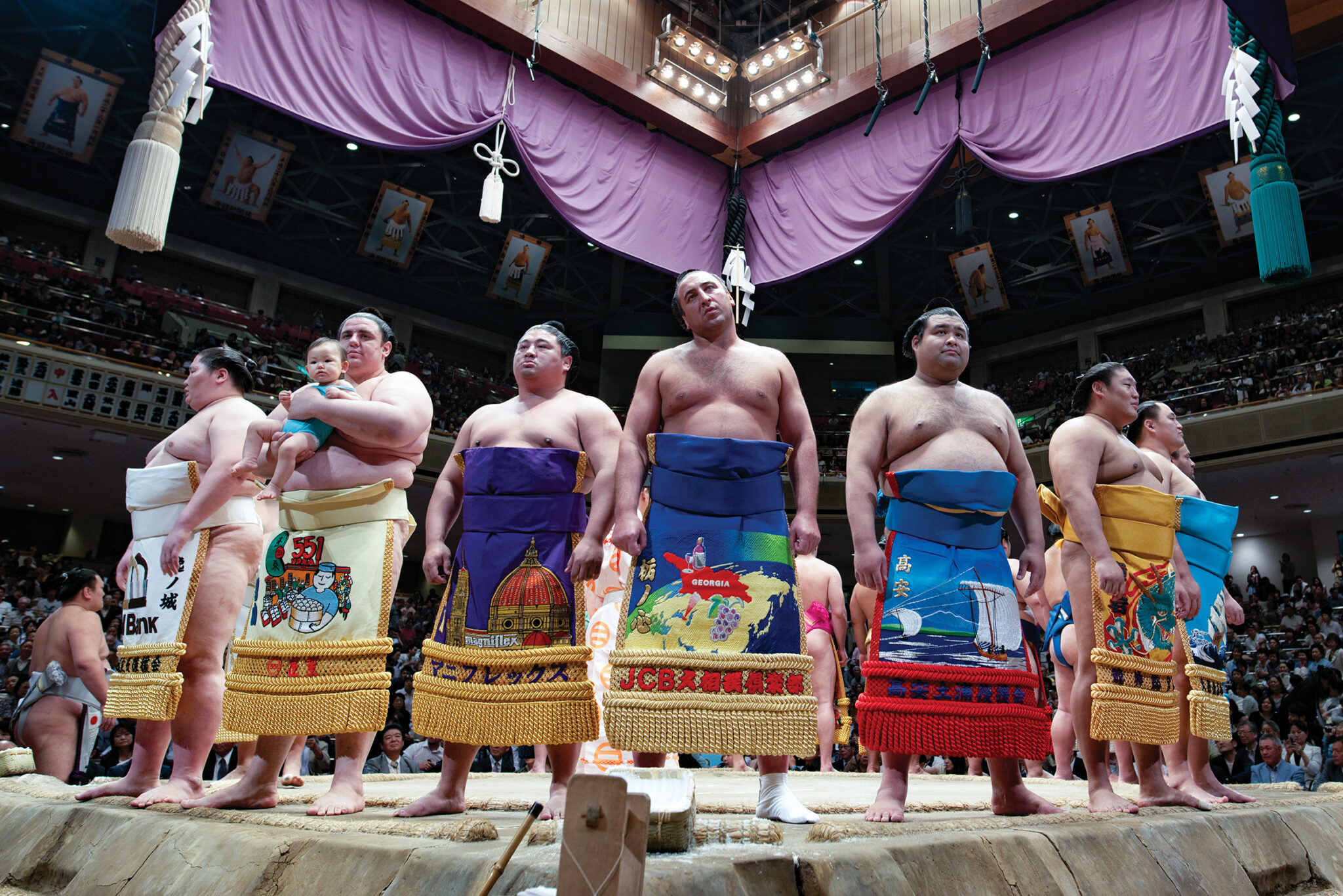 Capturing the Beauty and Brutality of Sumo - ZEROMILE