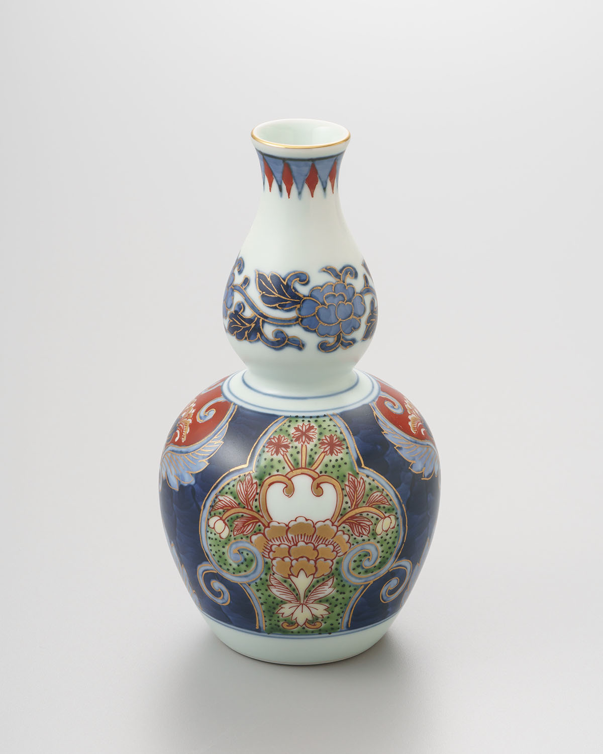 Future Antiques Crafted from the 400-Year History of Arita Ware - ZEROMILE