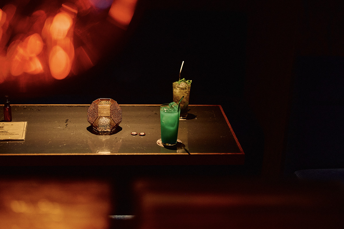 RECORD BAR analog: A Bar Born from Shibuya’s Record Culture - ZEROMILE
